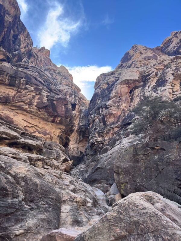Ice Box Canyon Trail: Hike with Waterfalls and Cliffs